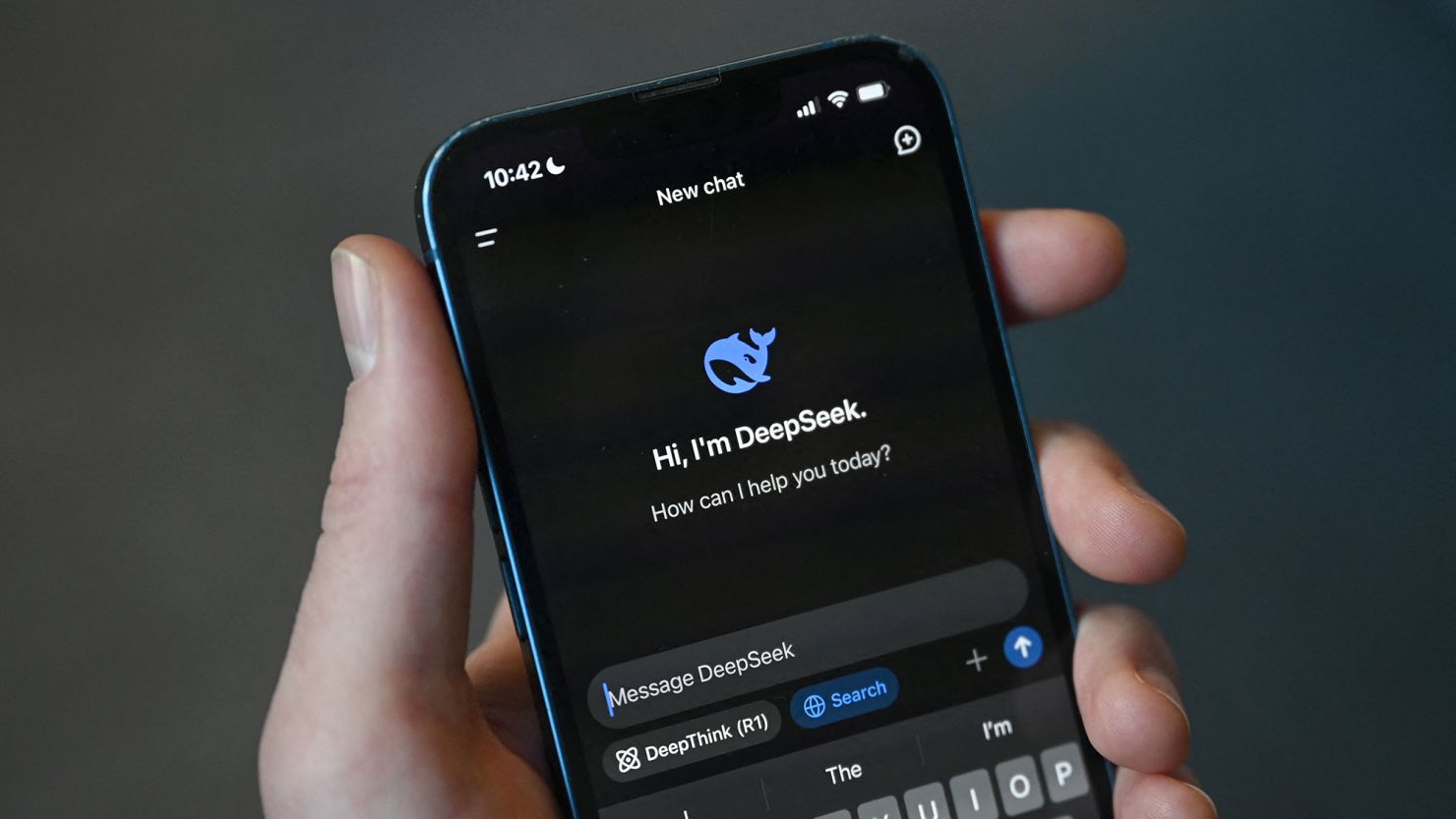 Nvidia and ASML Stock Dip Amid China DeepSeek AI Breakthrough – Scoop Hub