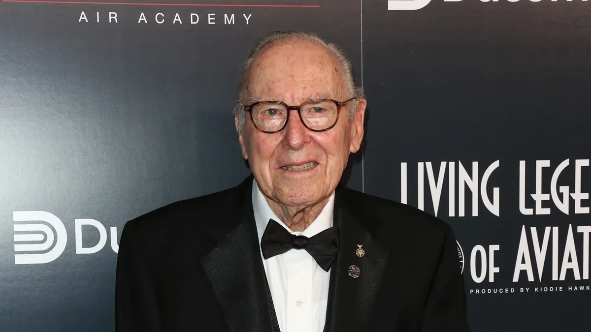 Apollo 13 Commander Jim Lovell, NASA Legend Dies at 97 – Scoop Hub